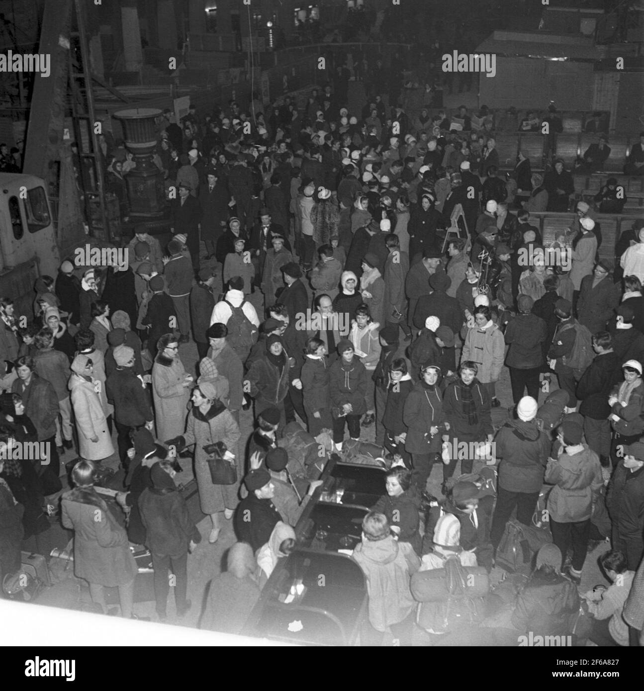 Children field trip Black and White Stock Photos & Images - Alamy