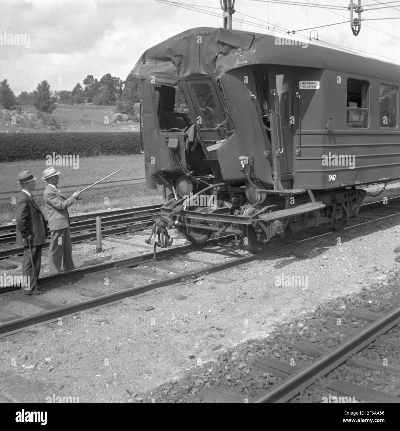 State Railways, SJ CO6 3417. Train accident in Väsby Stock Photo - Alamy