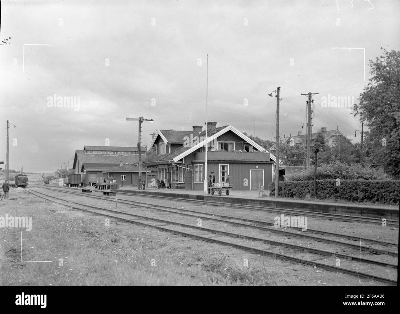 Coloring station hi-res stock photography and images - Alamy