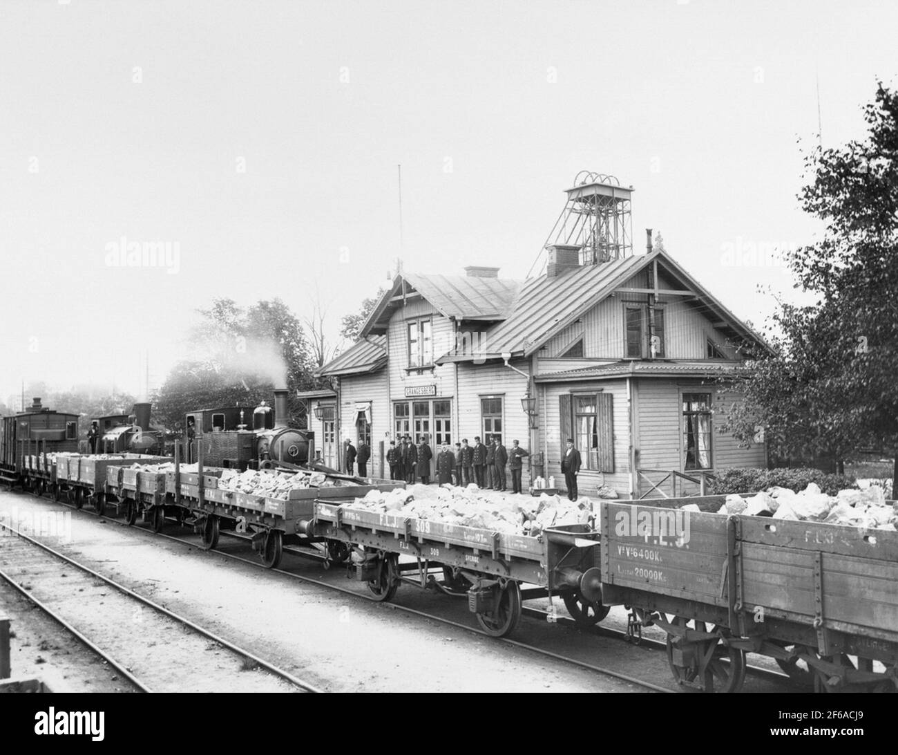 Follow locomotive 18. Follow locomotive, any of 1-4. Follow freight ...