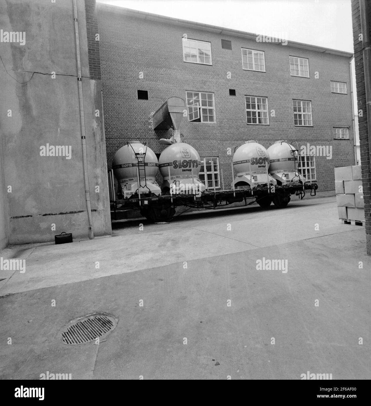Sugar loading, buying bro Stock Photo - Alamy