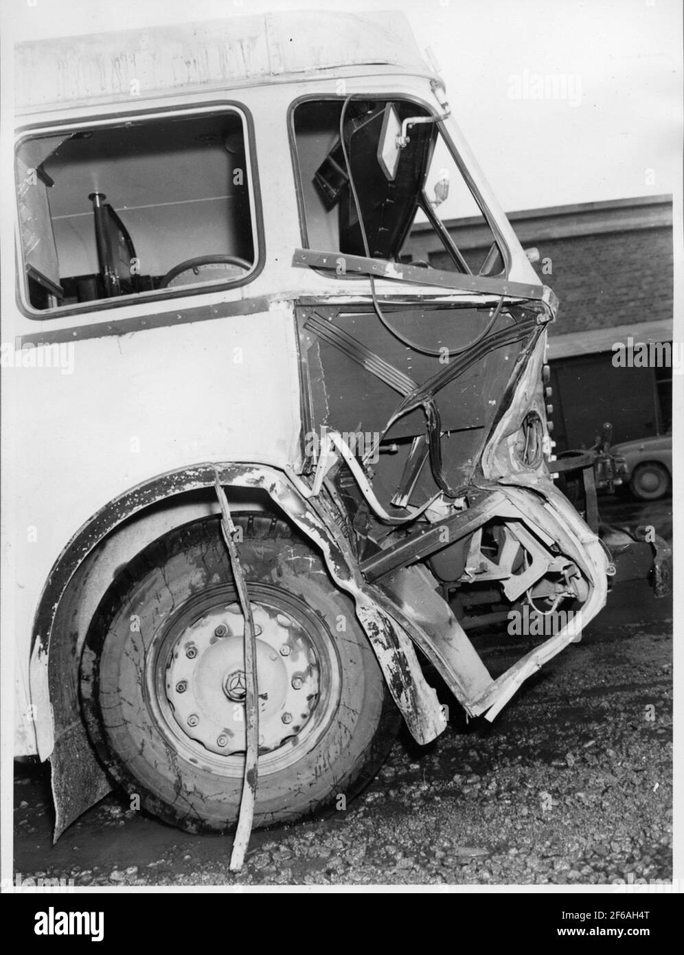 Crash damaged bus. The state's railways, SJ bus in 1893 Stock Photo - Alamy
