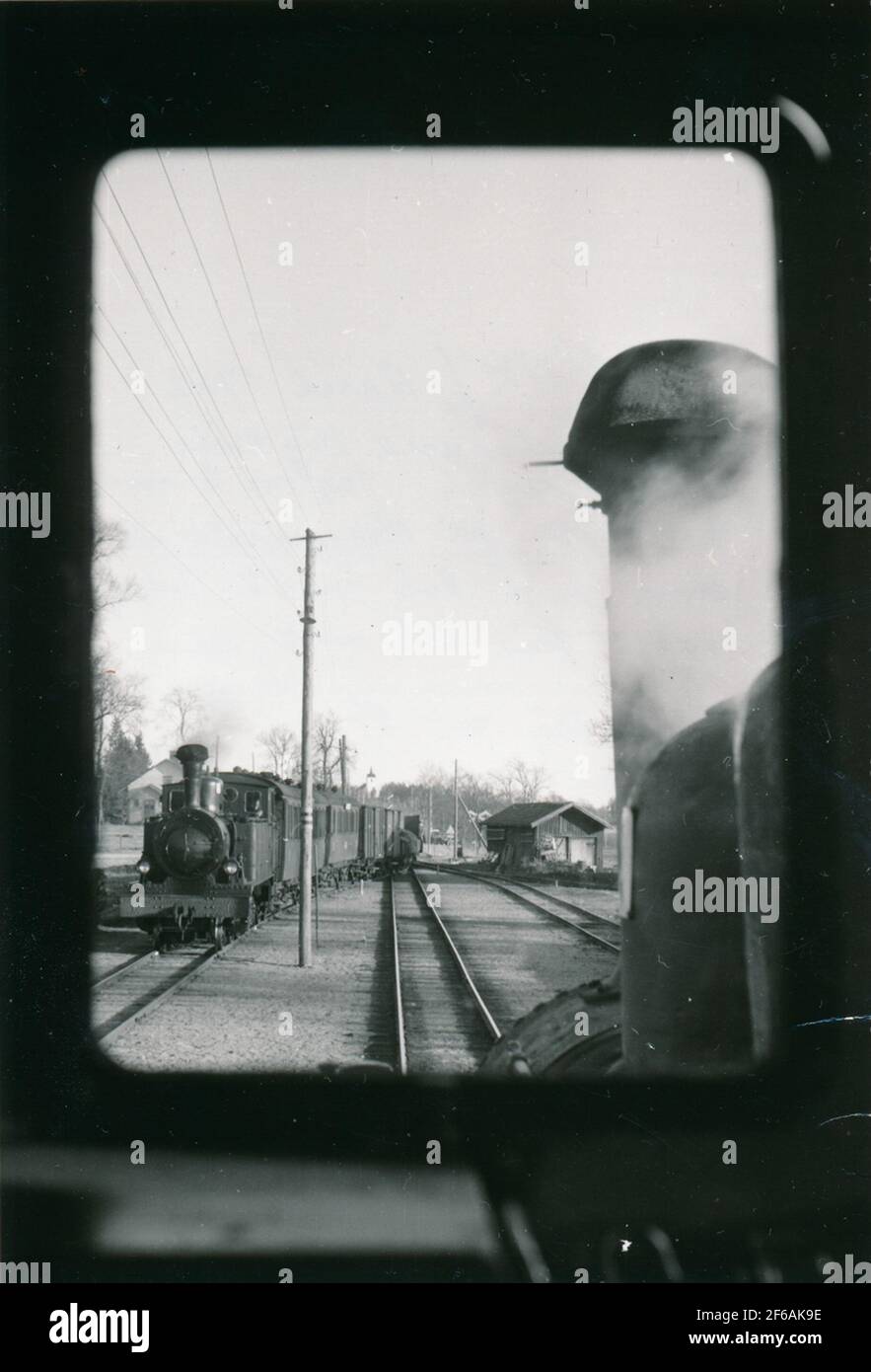 Kurj Lok 7. Kurj Lok12. Only regular train meeting during the day ...