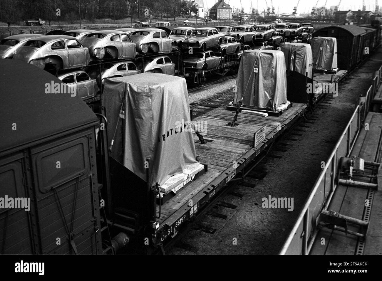Transportation of uranium containers Stock Photo - Alamy