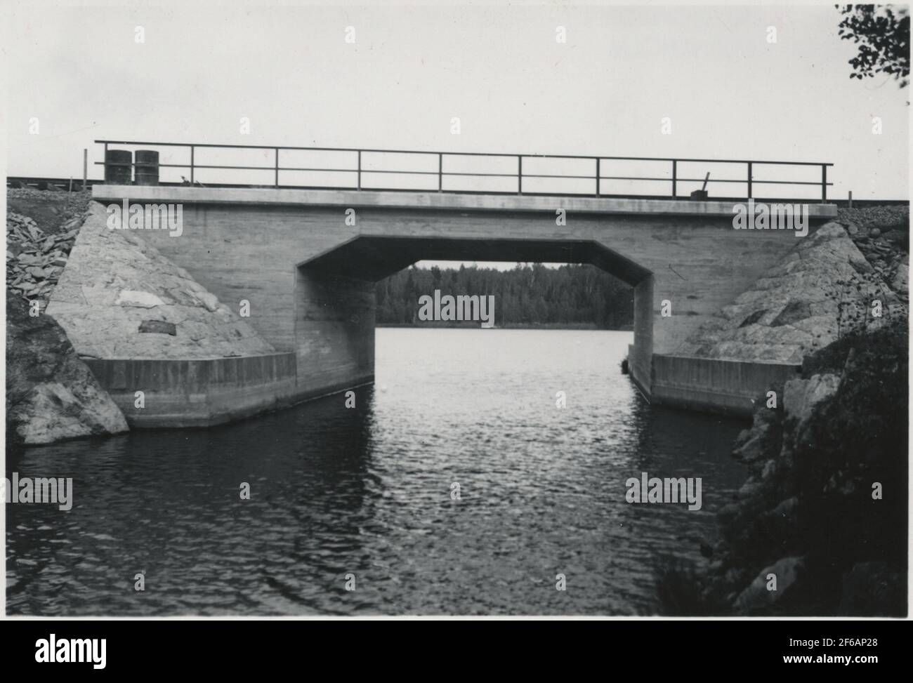 Bridge over the electorate. On the line between the Flen - shielding ...