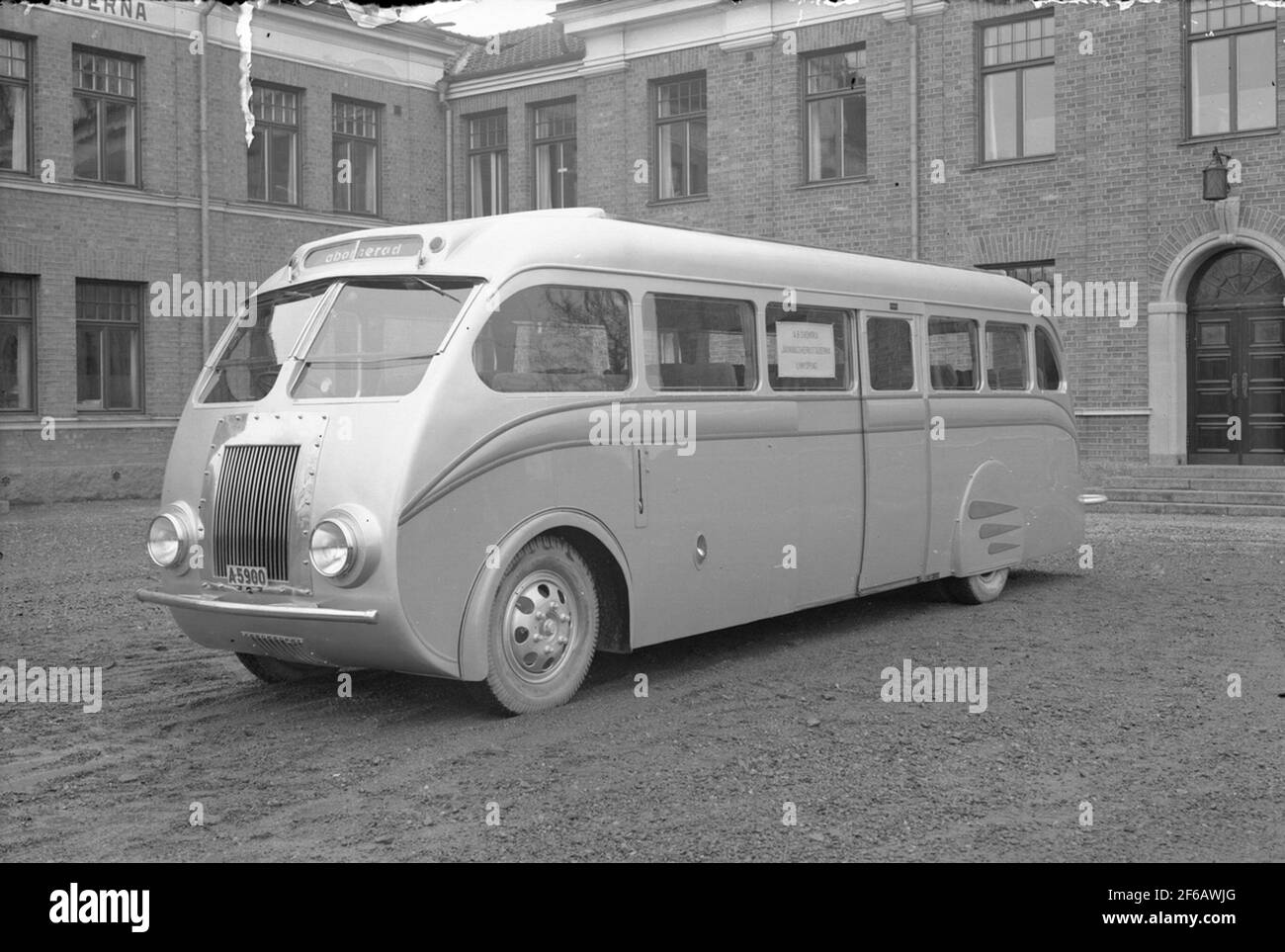 REO bus for Lindblads, Stockholm. The body manufactured by the limited ...