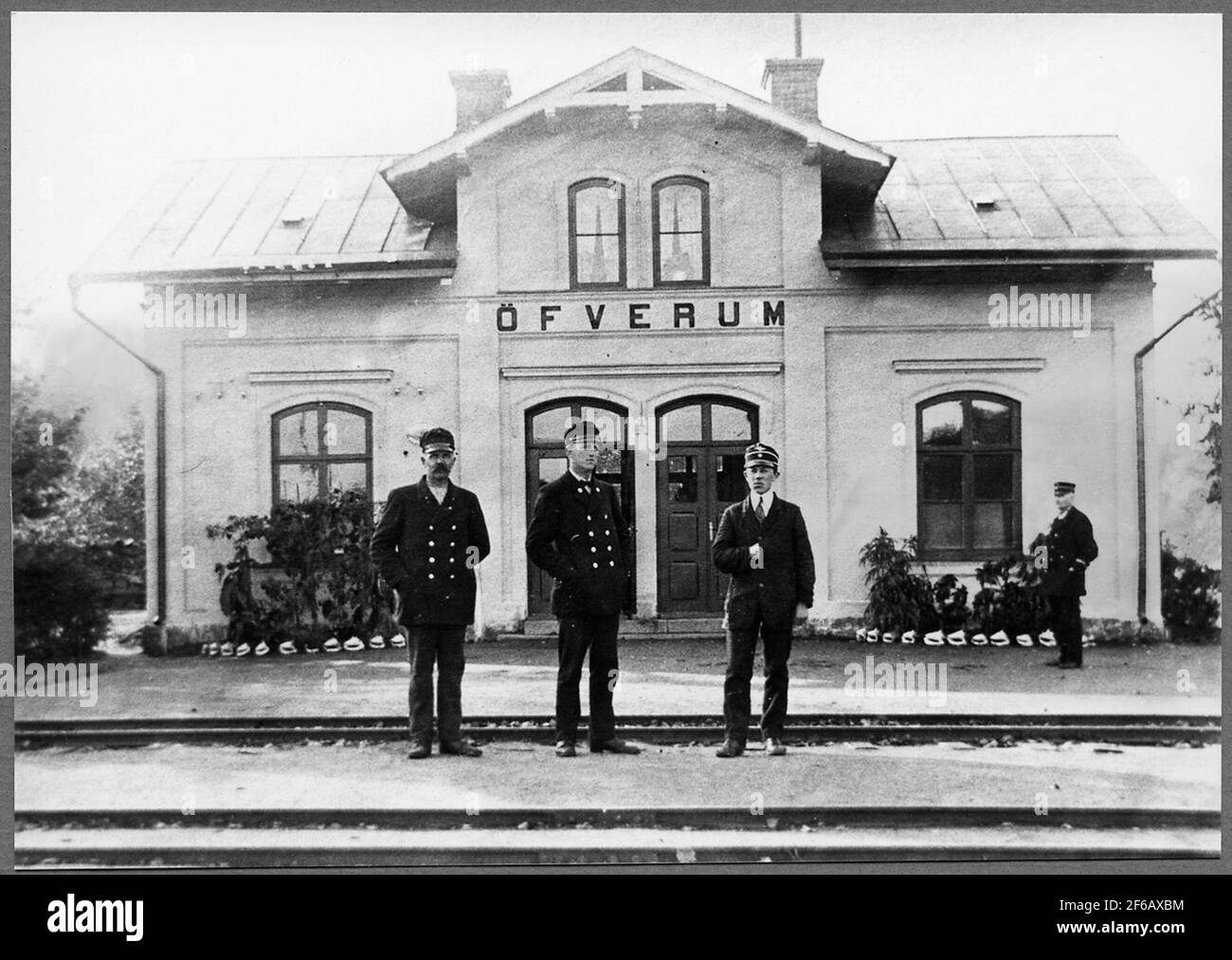 Overum station photo from 1920, with staff Stock Photo - Alamy