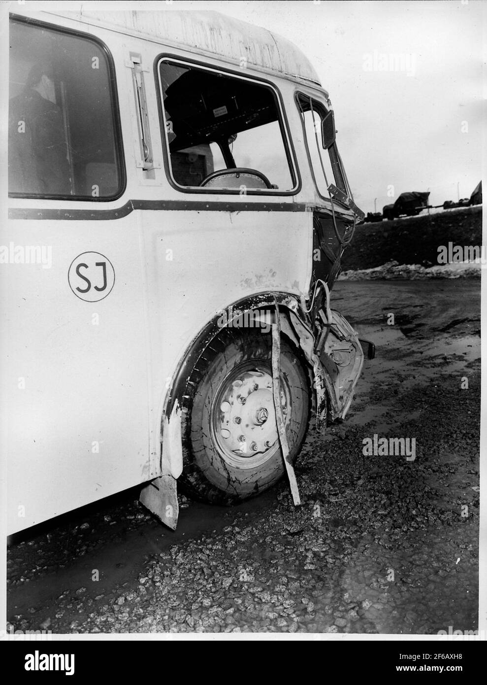Crash damaged bus. The state's railways, SJ bus in 1893 Stock Photo - Alamy