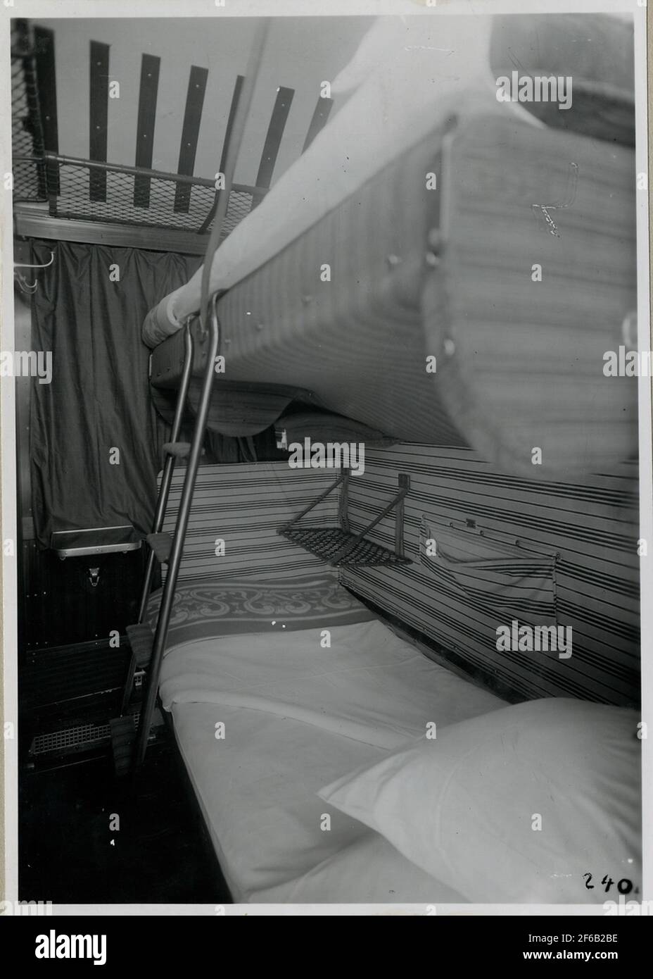 2nd class sleeping coupe in Car SJ AC04. The state's railways Stock ...