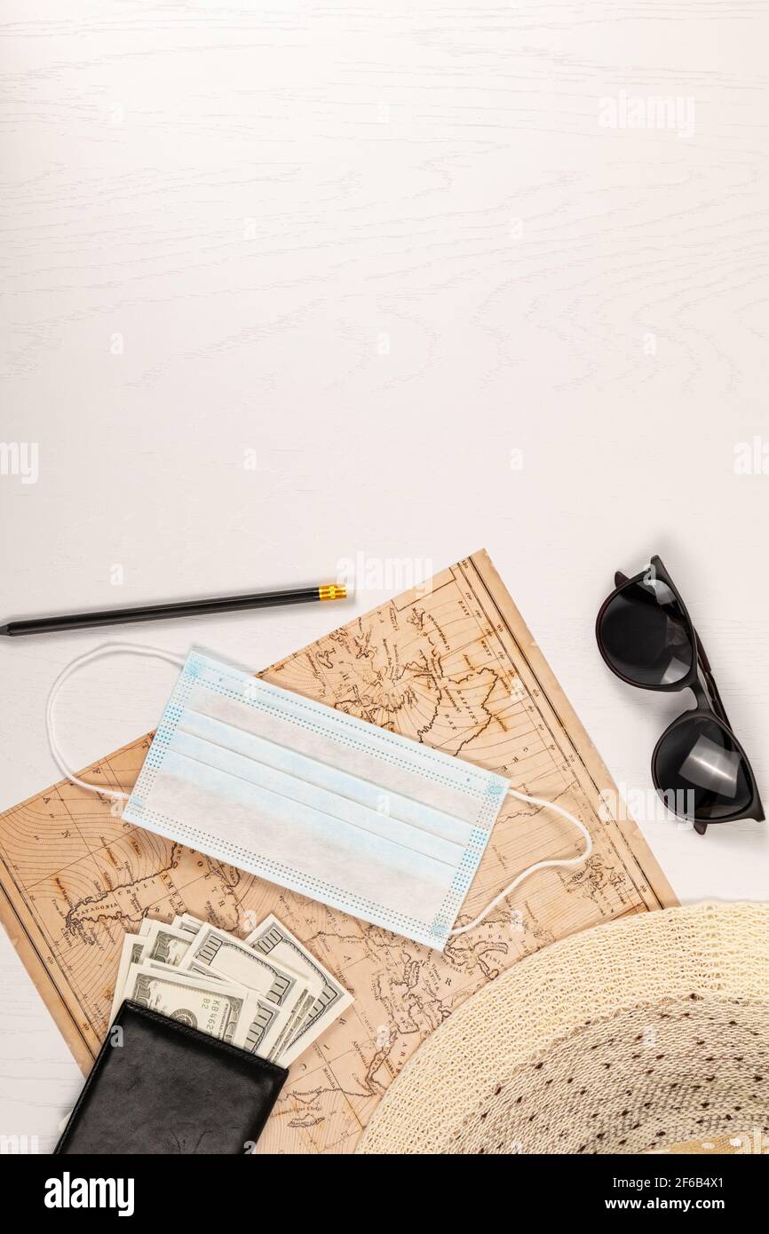 Medical mask world map hi-res stock photography and images - Alamy