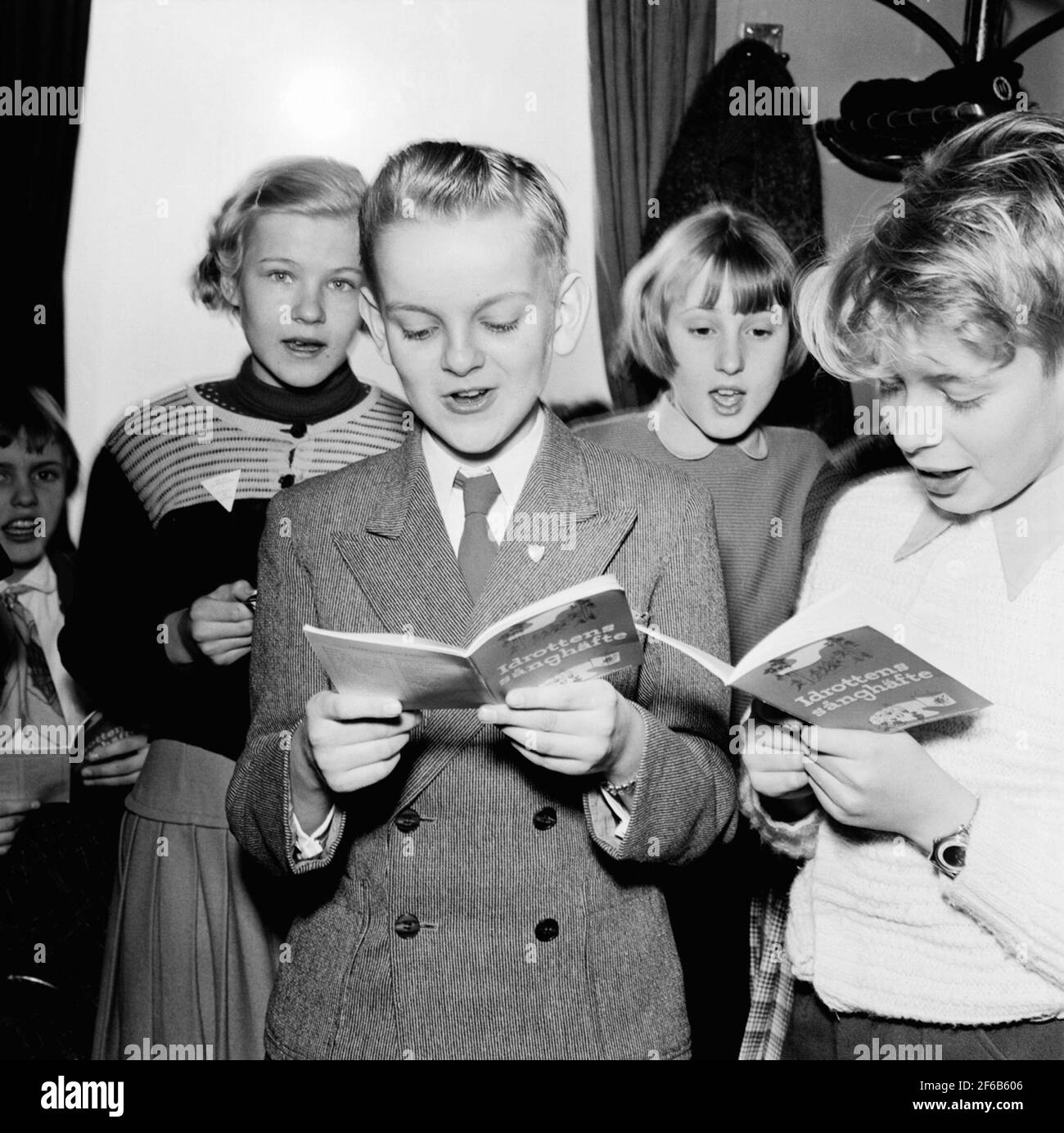 Excursion train with school kid. Karlskrona - Malmö Stock Photo - Alamy