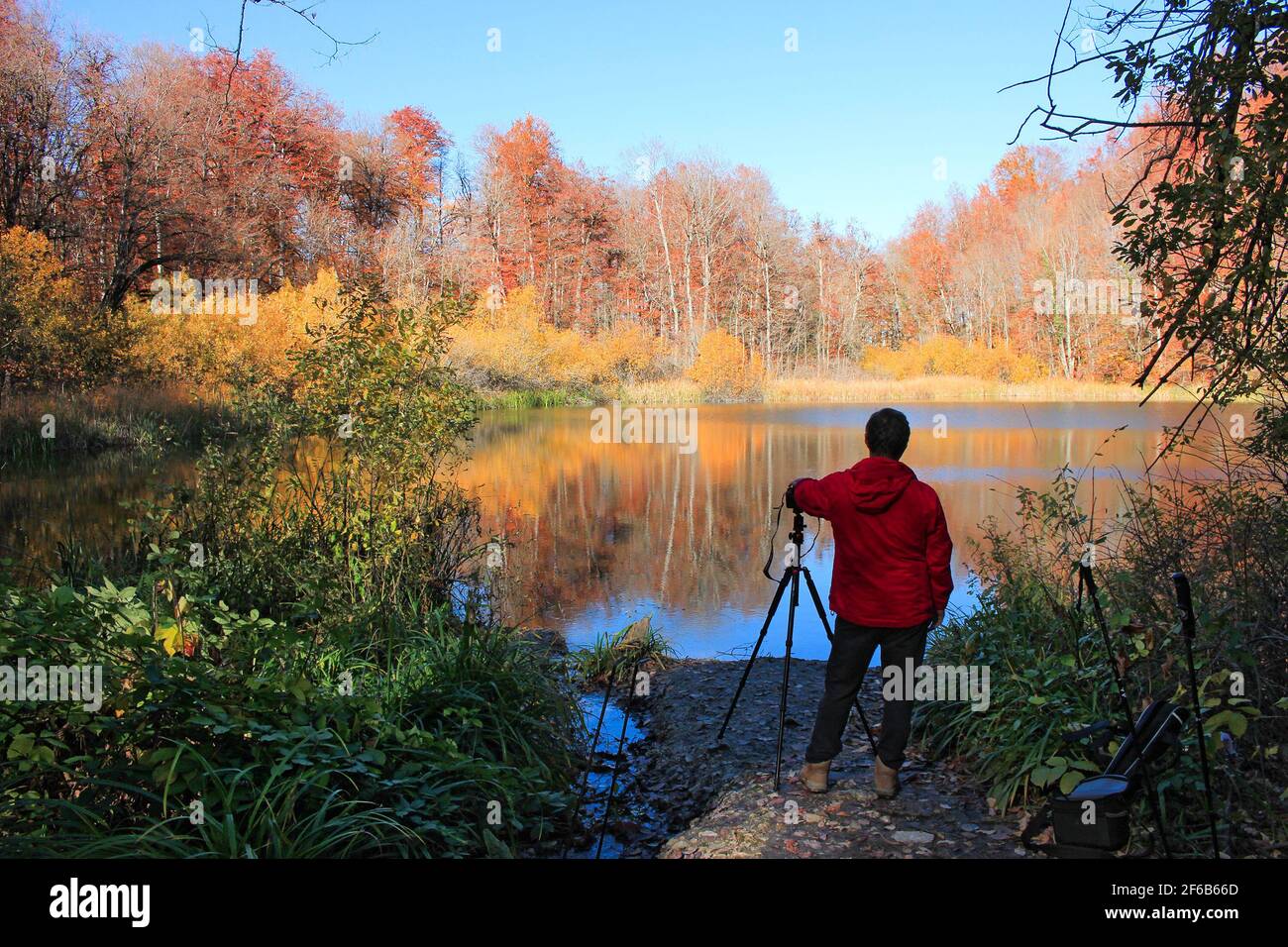 Reflection lake photographer hi-res stock photography and images - Alamy