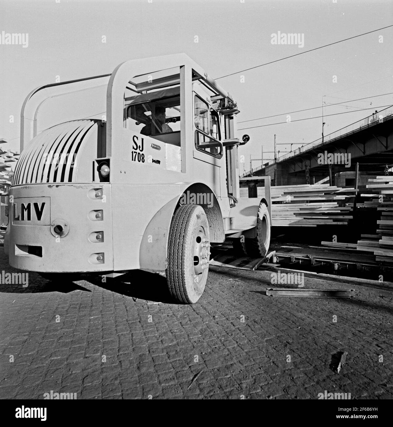 The state railways, SJ 1708 lmwvirkes- and cable load with Truck ...