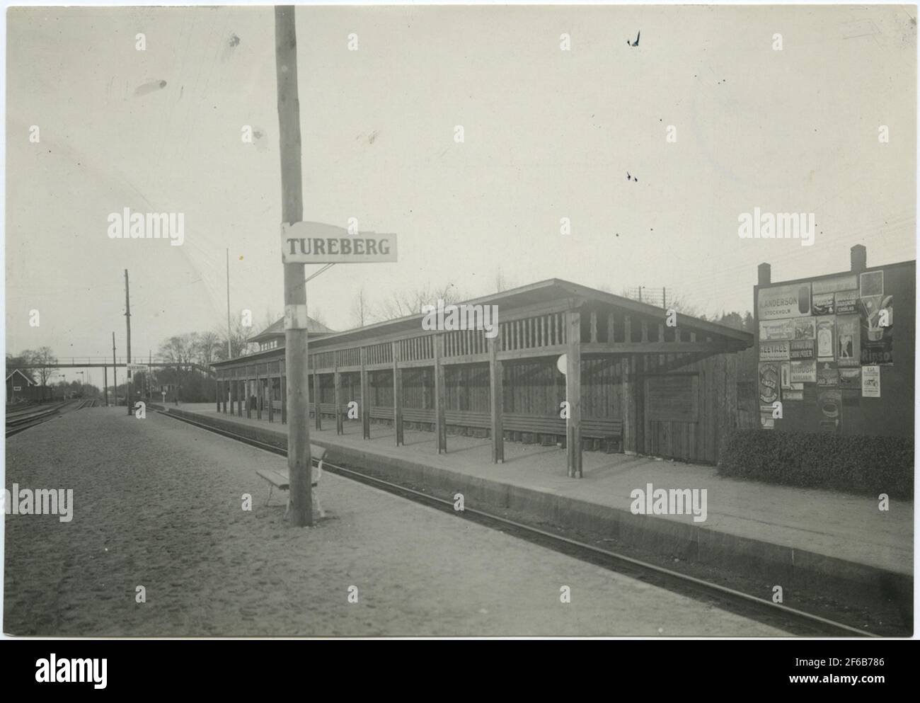 Platform ceiling at Tureberg station Stock Photo - Alamy