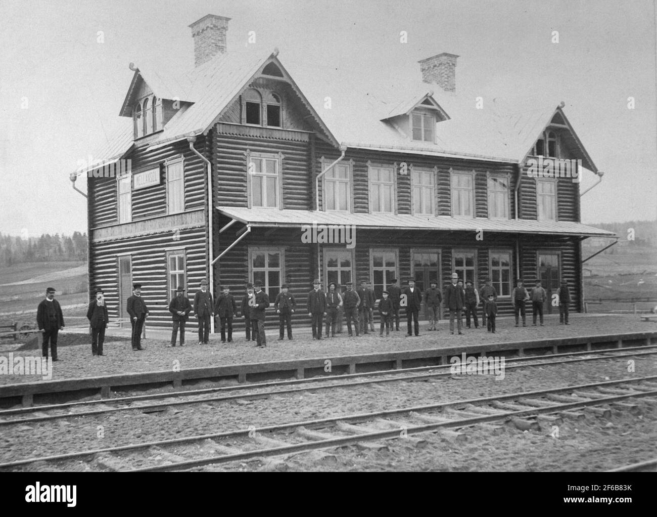 Middle line Black and White Stock Photos & Images - Alamy