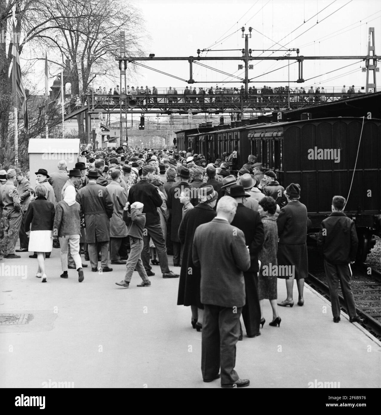 Historic Train Travel from Stockholm to Gothenburg for the inauguration of train 62. KHJ CD 13 ...