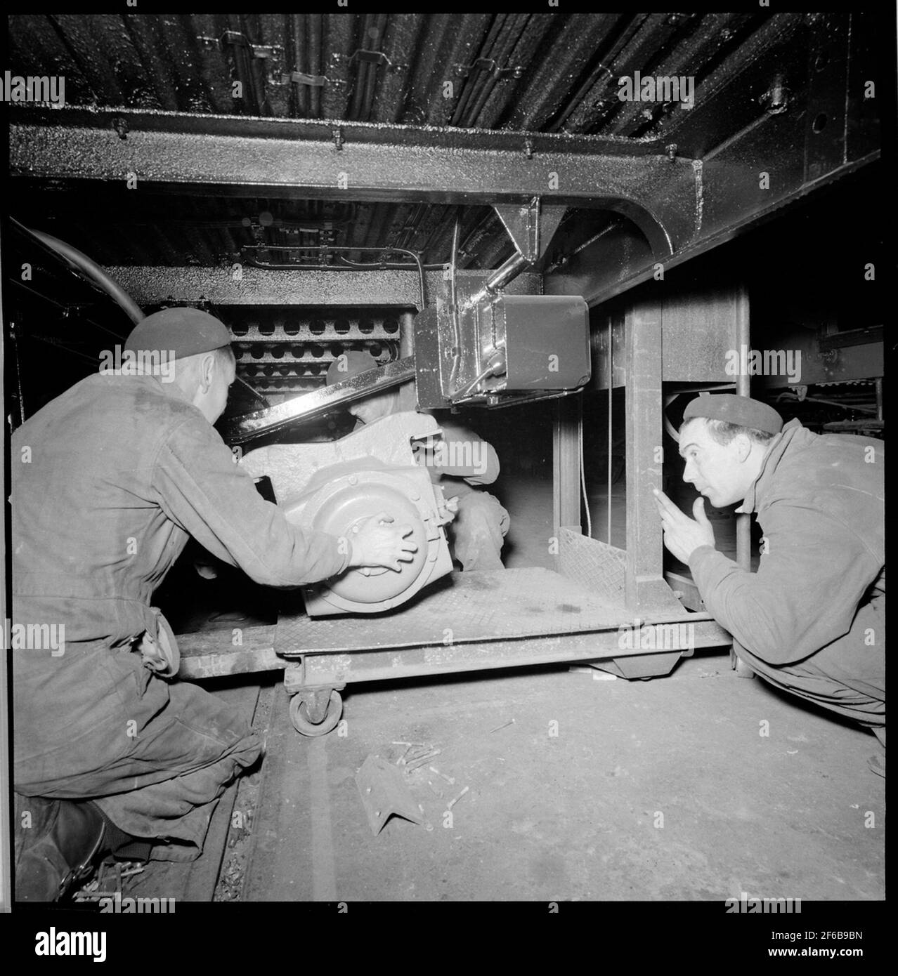 Mounting the generator during carriage Stock Photo - Alamy
