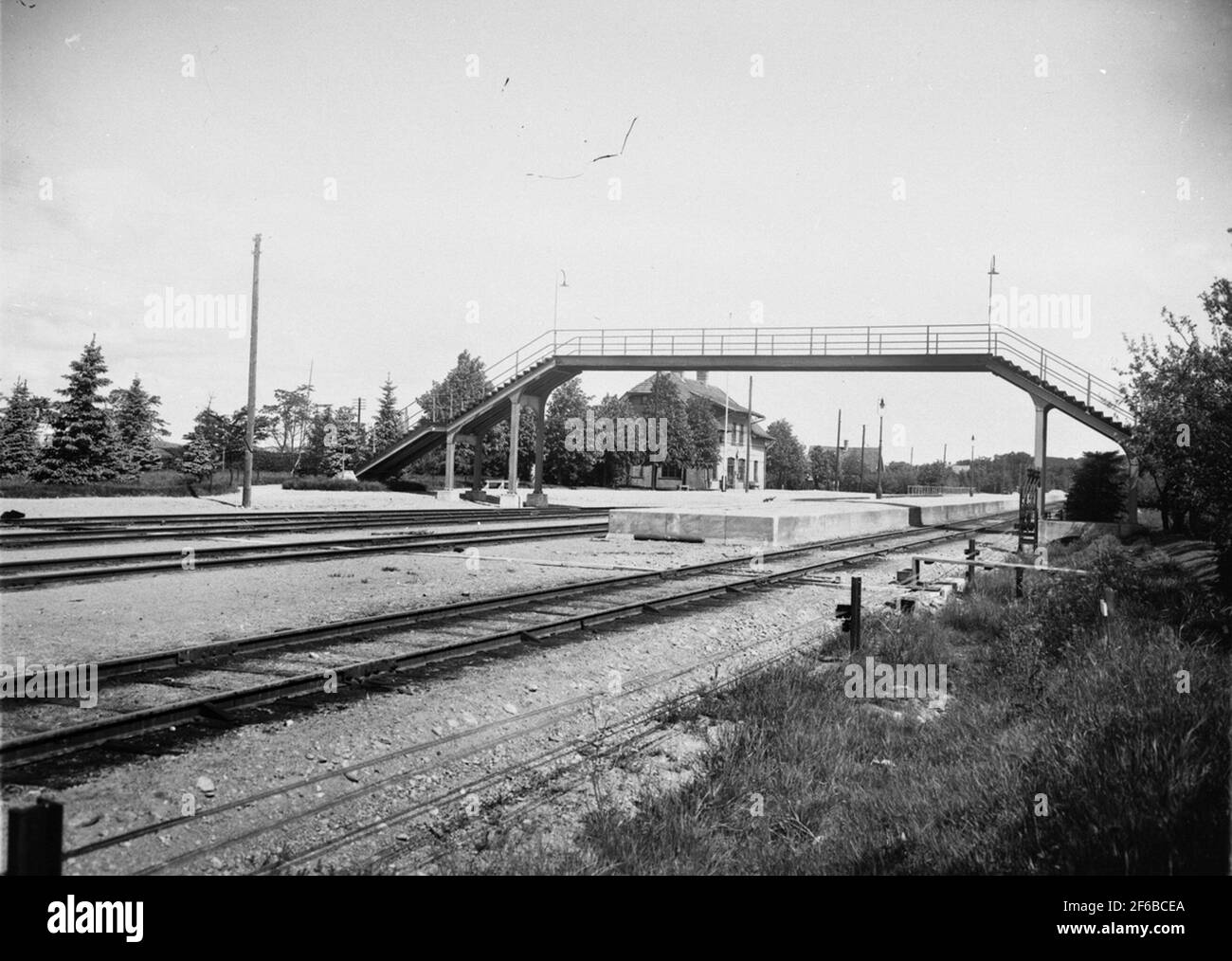 Footbridge over the bugan Stock Photo - Alamy