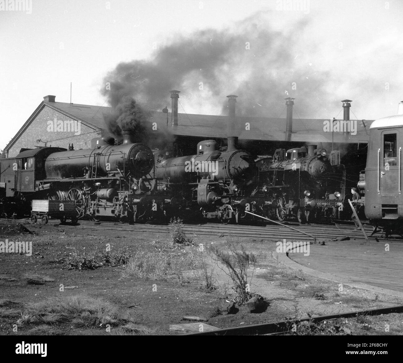 The state railways, SJ A3 1509, SJ B 1317 and SJ L5 1575 outside the ...