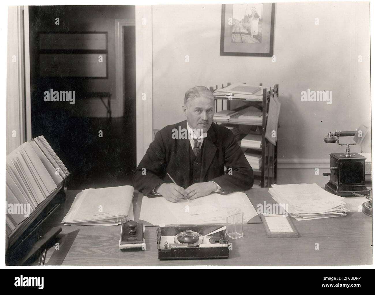 Shoulder pouring Cut Out Stock Images & Pictures - Alamy