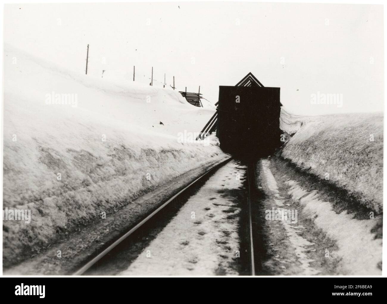 The state's railways, SJ, snow gallery copper sauce Stock Photo - Alamy