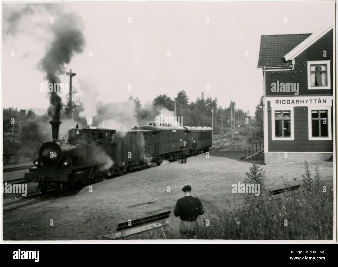 Köping Uttersbergs Riddarhyttans railroad, Kurj Lok 9 on departure from ...