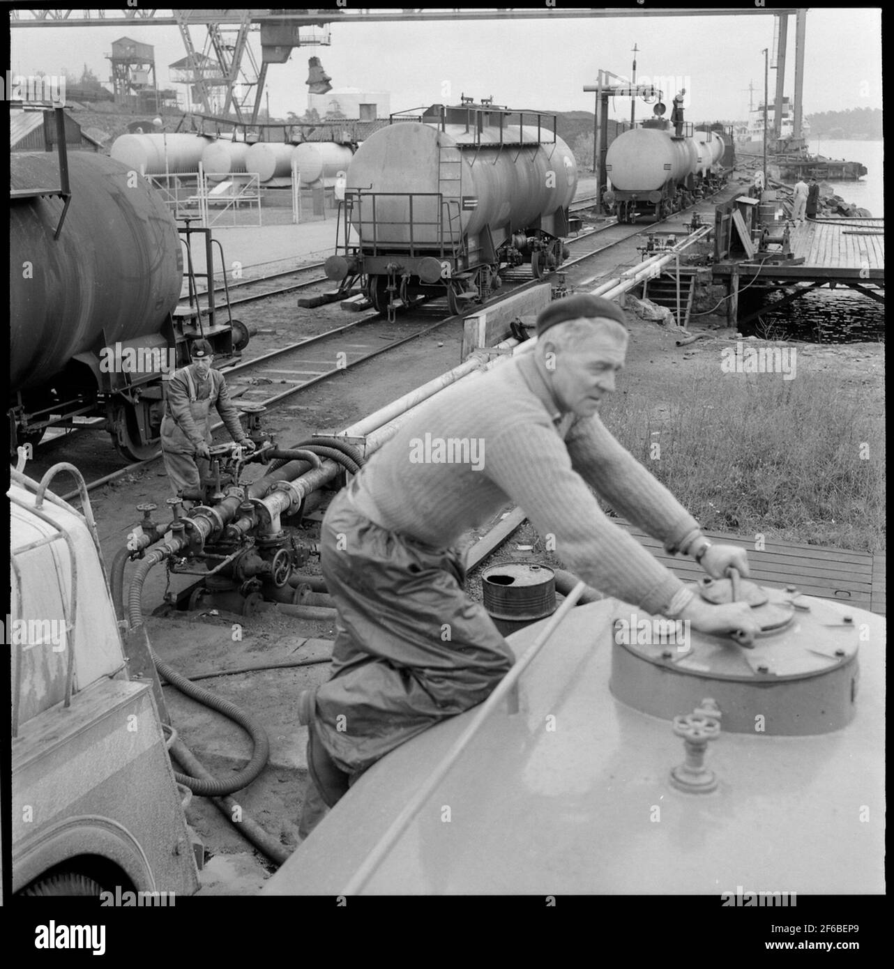 Esso tank wagons hi-res stock photography and images - Alamy