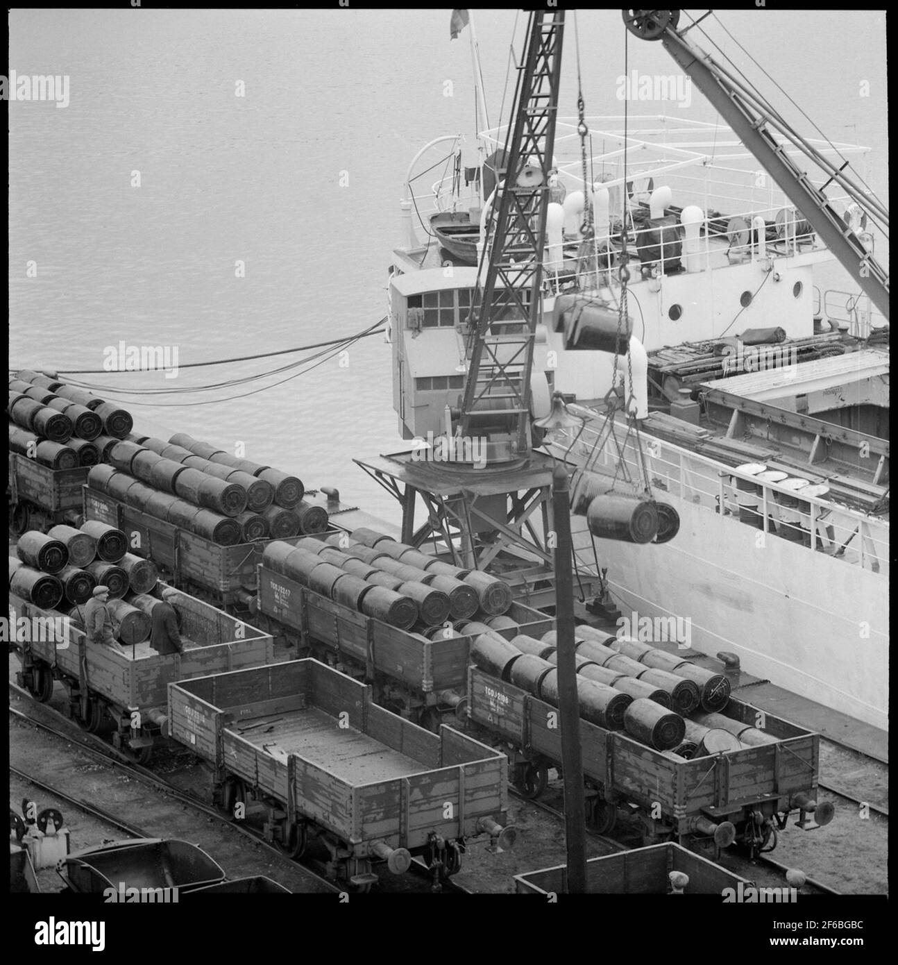 Loading barrels Stock Photo - Alamy