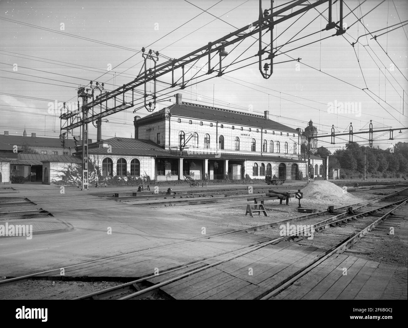 Lund central station hi-res stock photography and images - Alamy