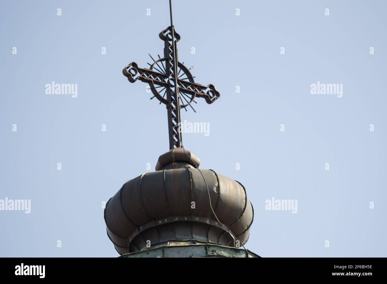 High rooftop cross hi-res stock photography and images - Alamy