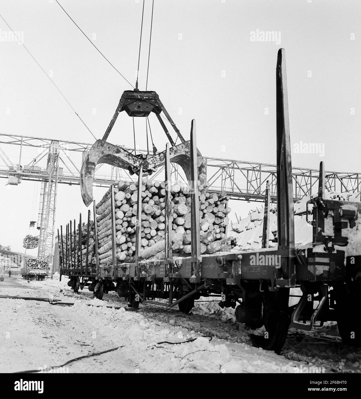 Massaved transport ridges-Sundsvall, SUC. Bridge Stock Photo - Alamy