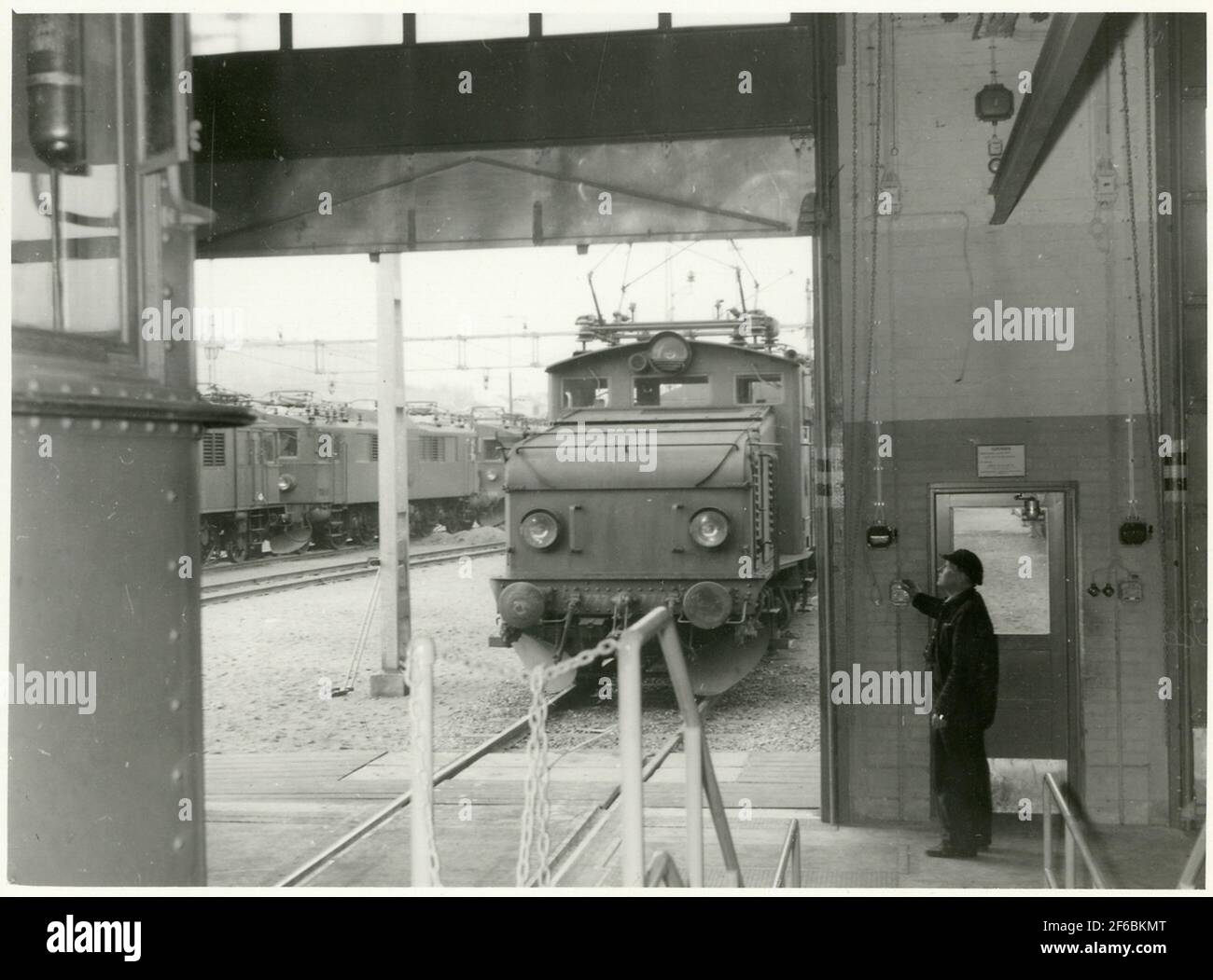 The state's railways, SJ HG 777 at Sävenäs's management hall Stock ...