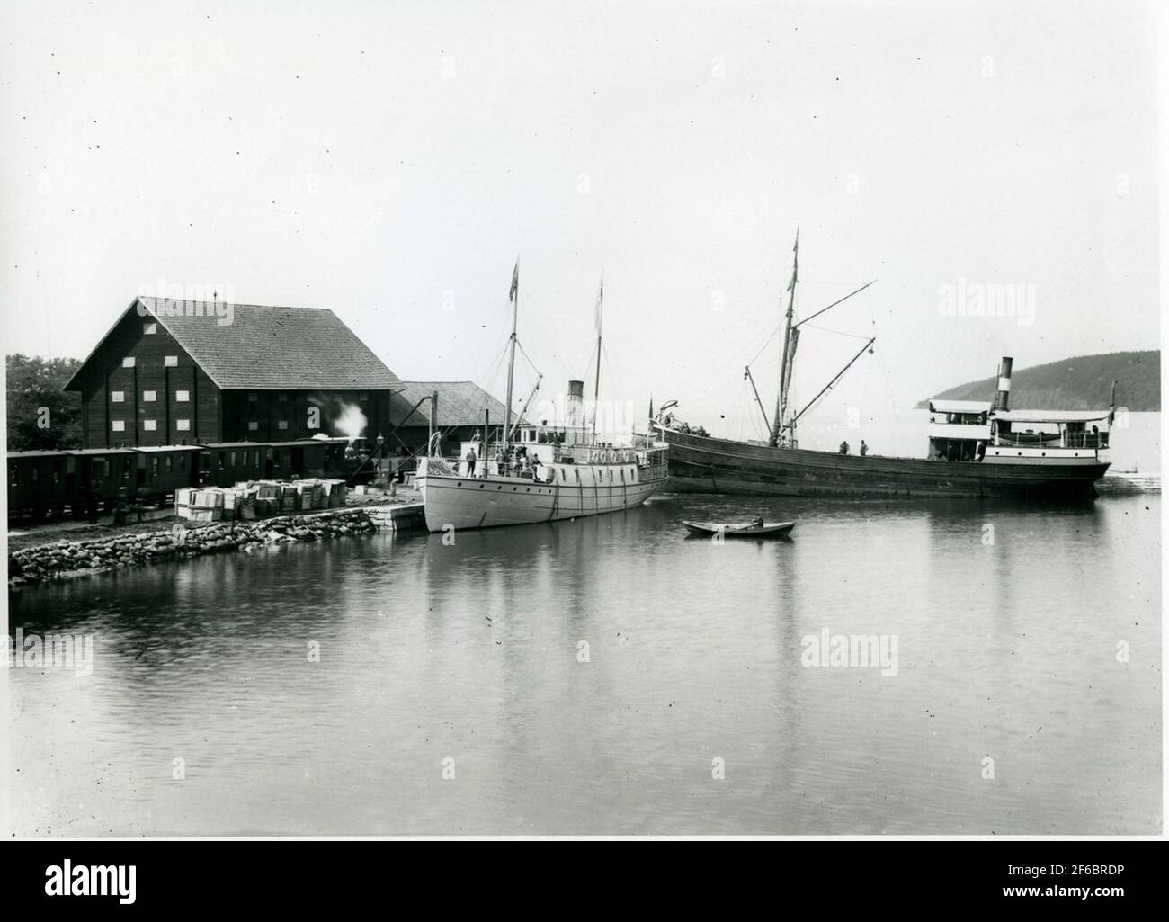 Hästholmens harbor with Vadstena Bird rail, WFJ 2 "Gustaf Wasa Stock ...