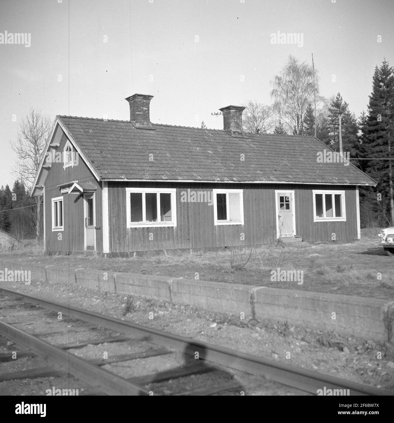 Called before 1/10 1913 Hellinge / Hällinge. Stop landed 1885. One ...