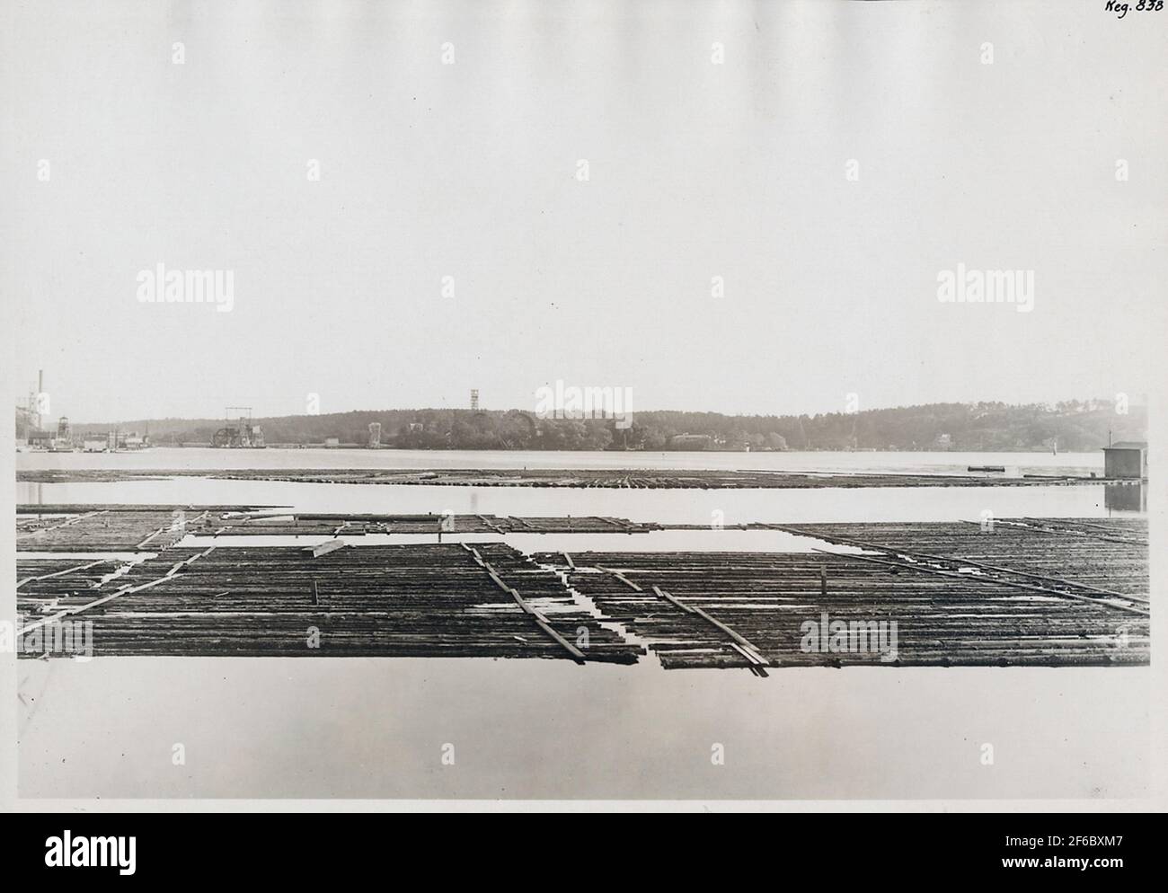 Timber to the construction of the Årstabron Stock Photo - Alamy