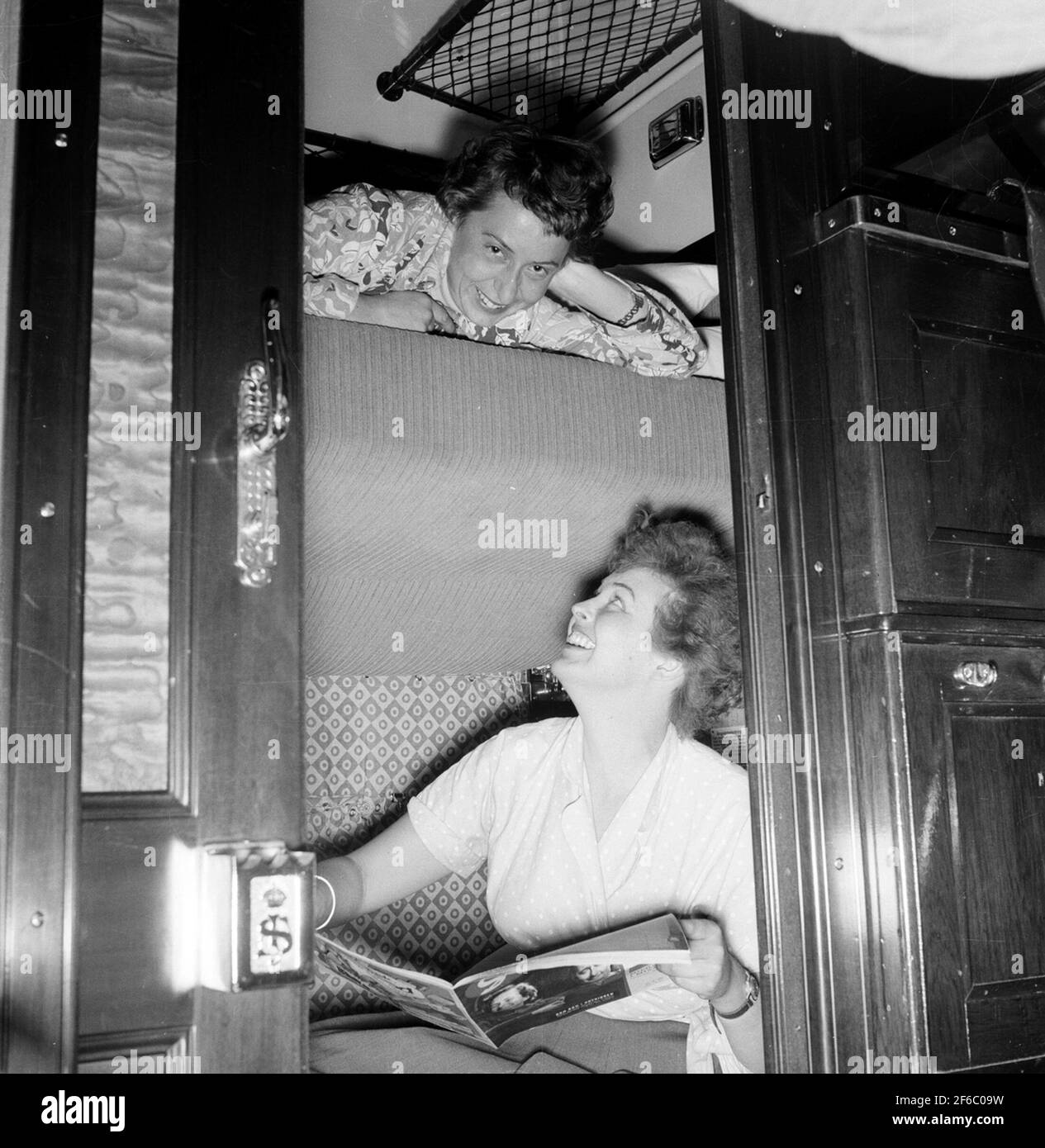 Interior sleeper train hi-res stock photography and images - Alamy