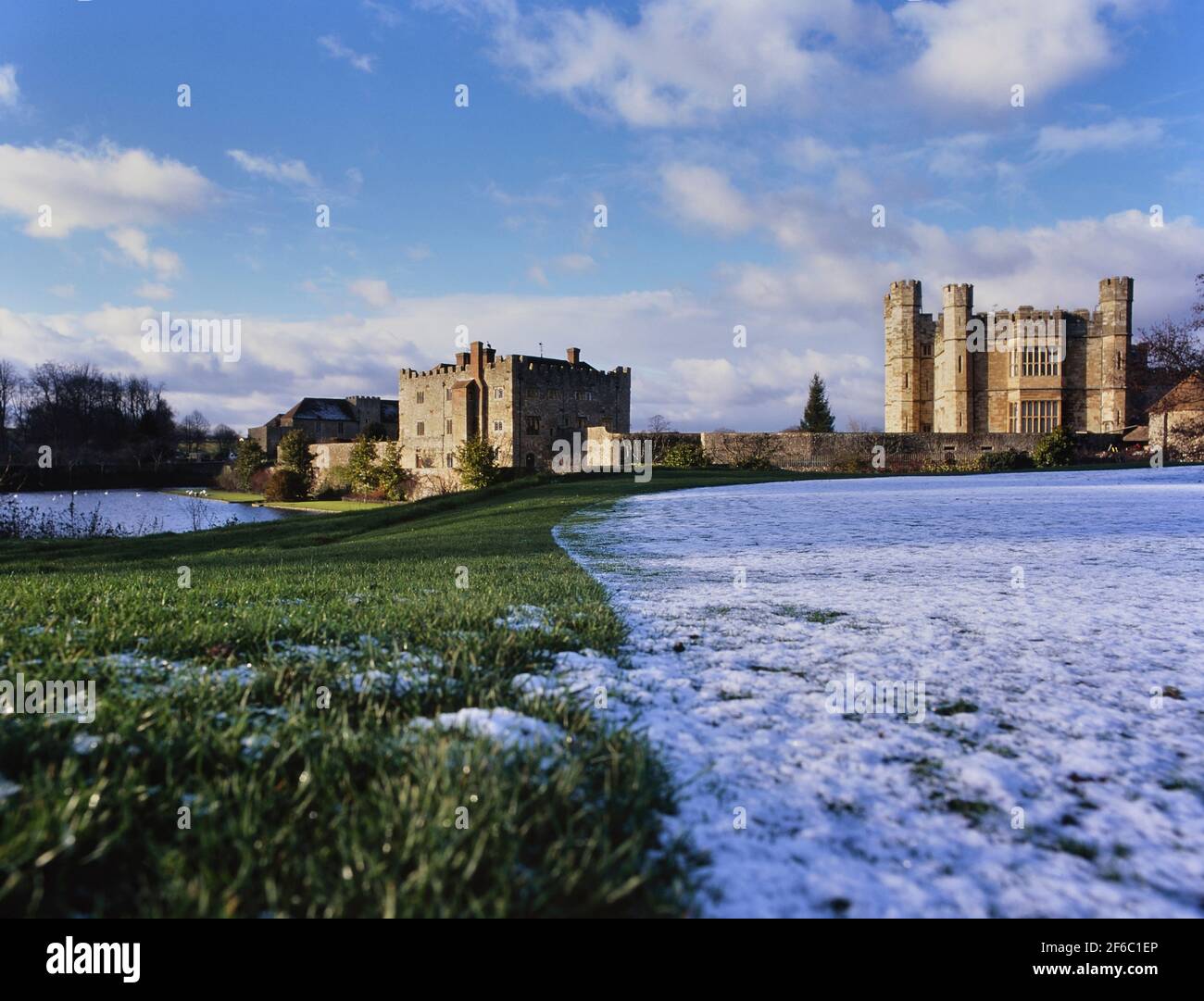 Leeds Castle in the snow. Kent, England. UK Stock Photo - Alamy