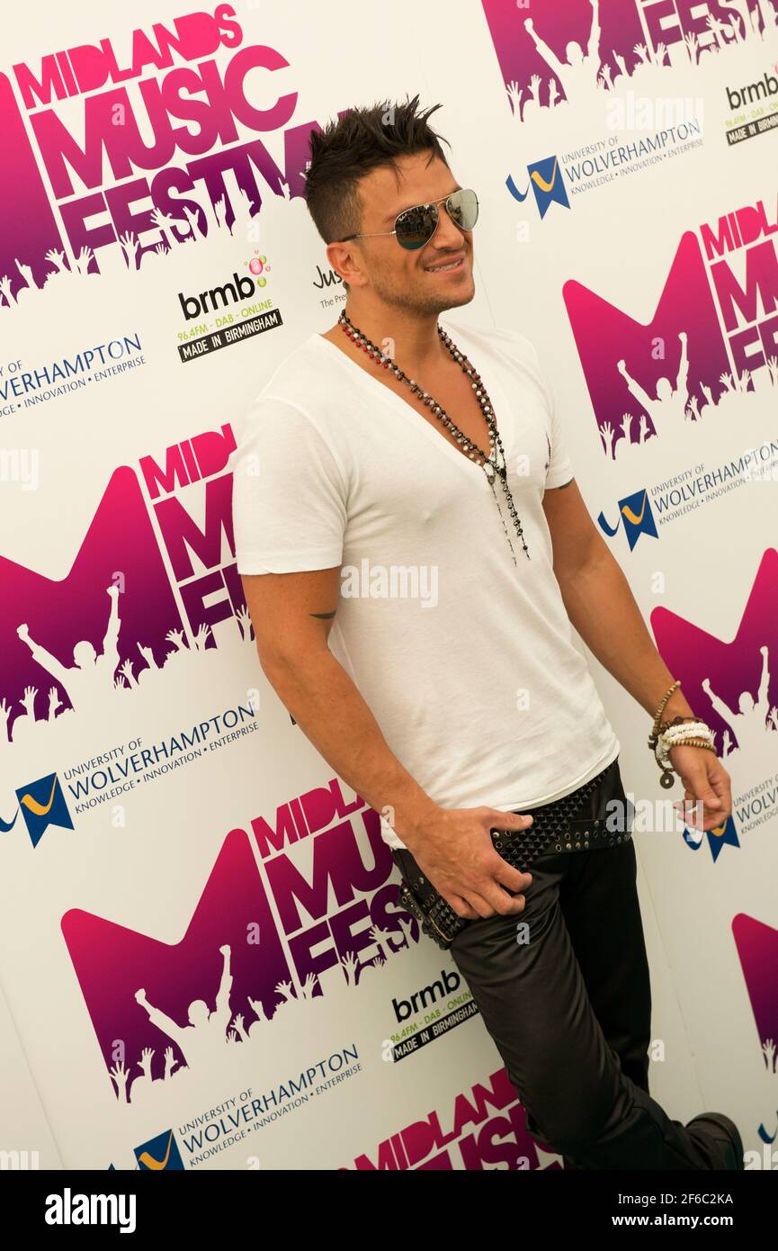 Male pop singer peter andre hi-res stock photography and images - Alamy