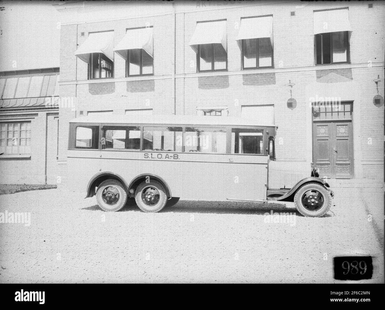 Tandem bus hi-res stock photography and images - Alamy