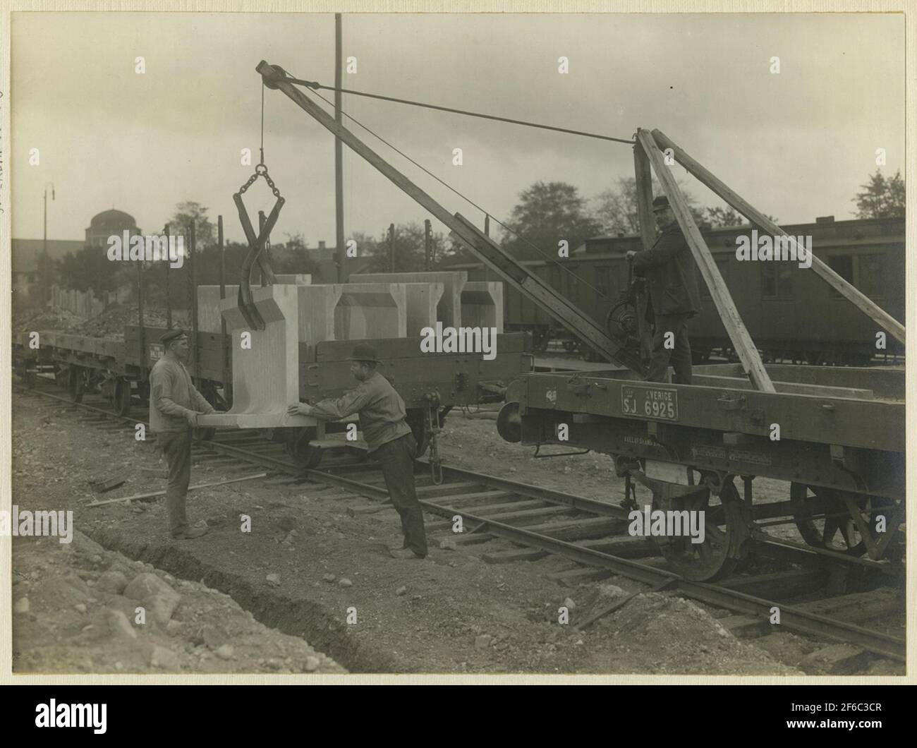 Setting of platform edges Stock Photo - Alamy