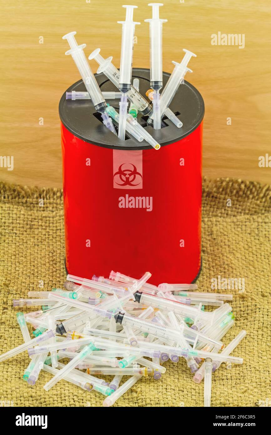 Sharps boxes hi-res stock photography and images - Alamy
