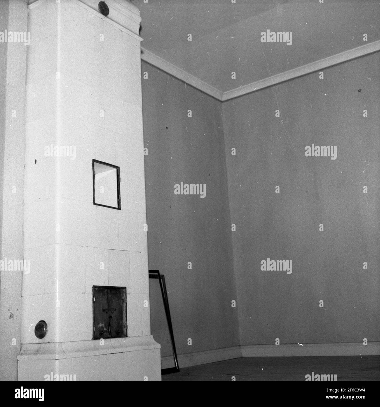 Old station house Stock Photo - Alamy