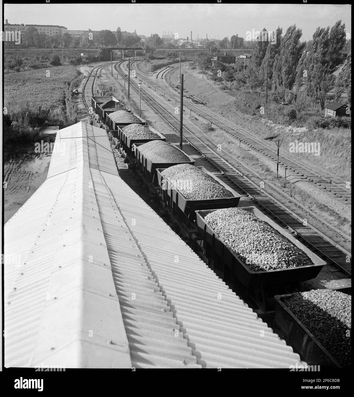 Loading gravel cars Stock Photo - Alamy