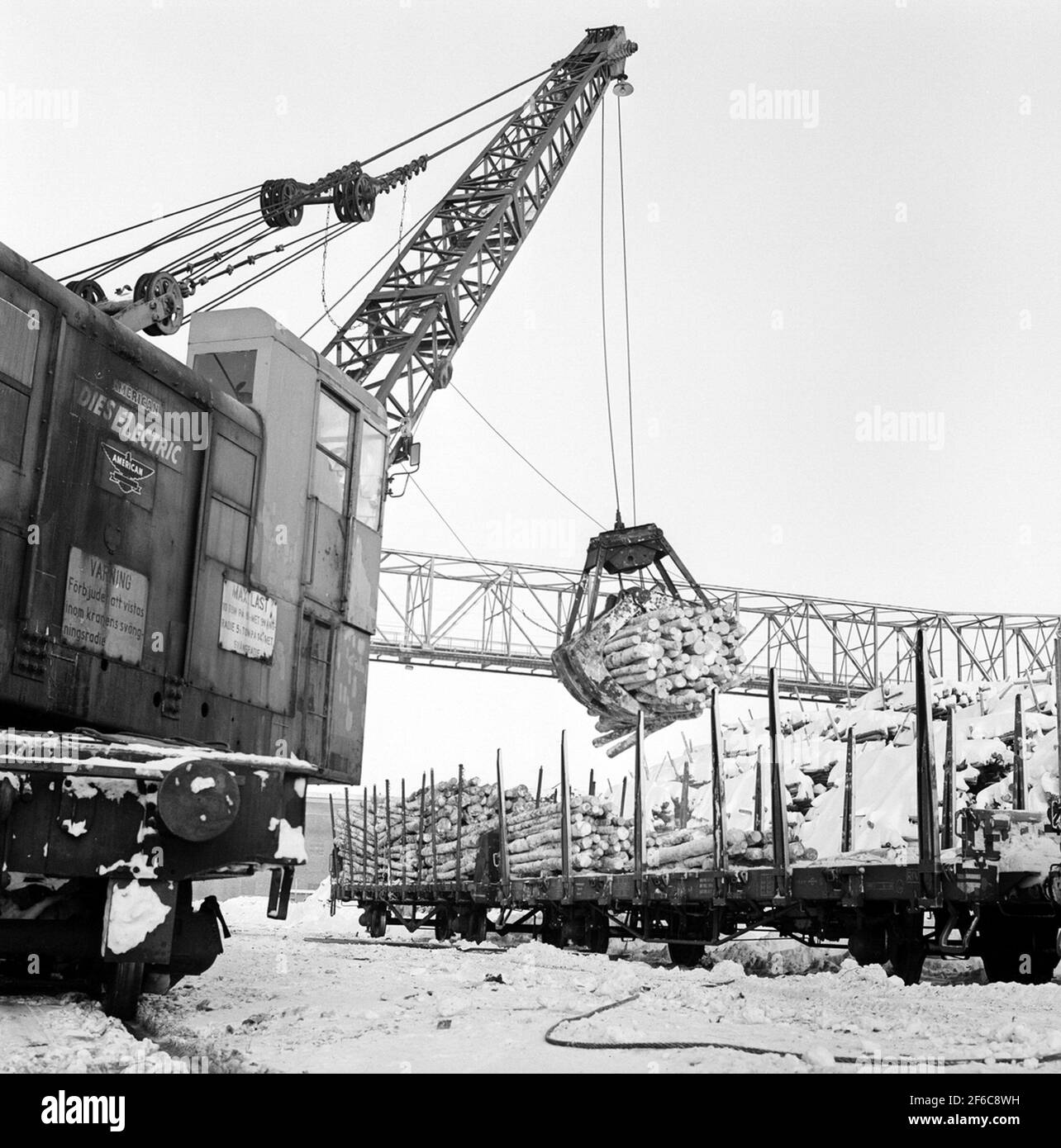 Massaved transport ridges-Sundsvall, SUC. Bridge Stock Photo - Alamy