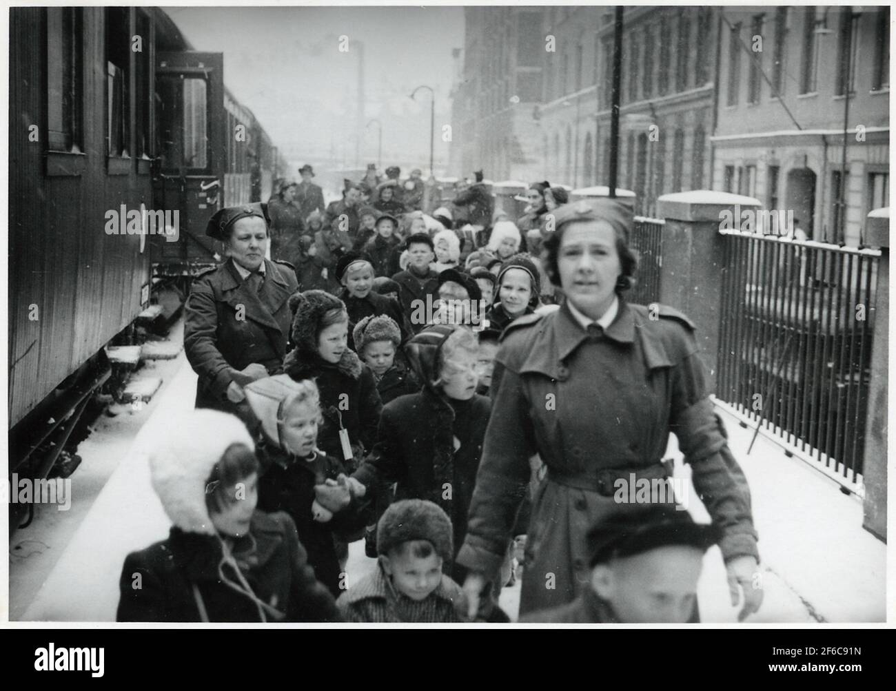 Finnish children arrive at Stockholm Central Stock Photo - Alamy