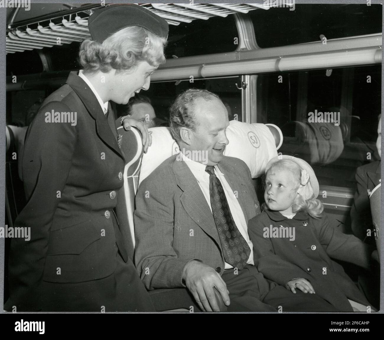 Traveling Samatal with a bus hostess. The state's railways, SJ bus ...