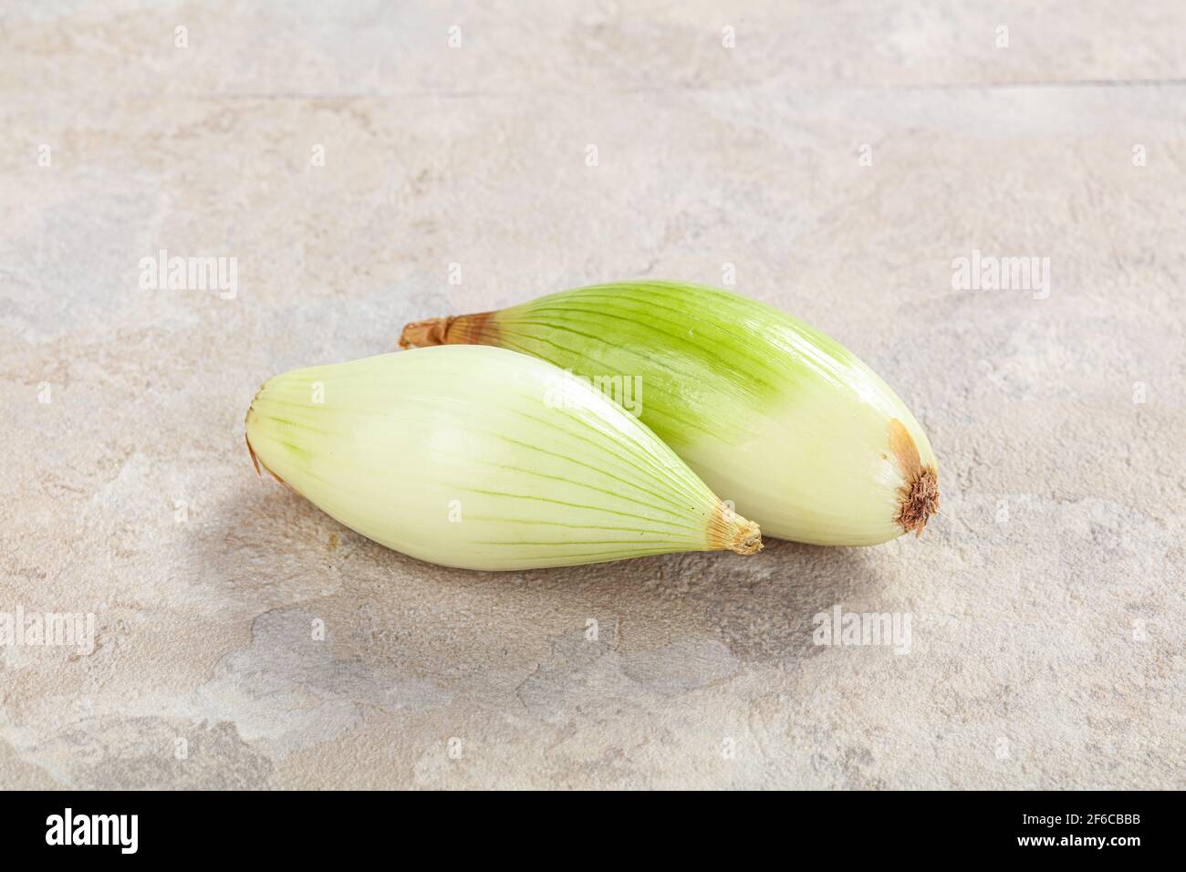 Ripe and tasty shallot onion for cooking Stock Photo - Alamy