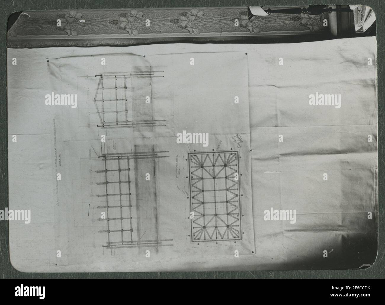 Scale descriptions hi-res stock photography and images - Alamy