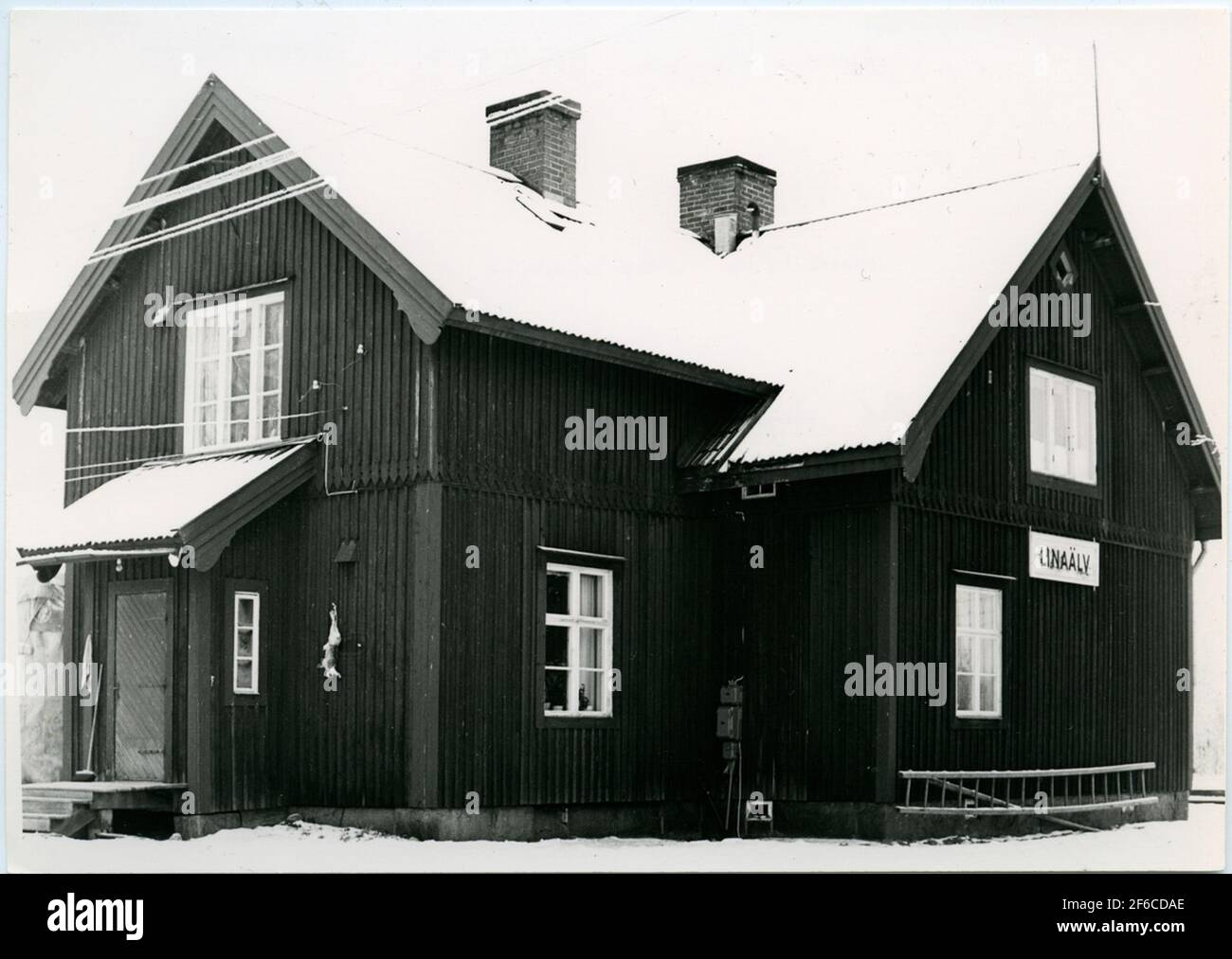 Situated next door hi-res stock photography and images - Alamy