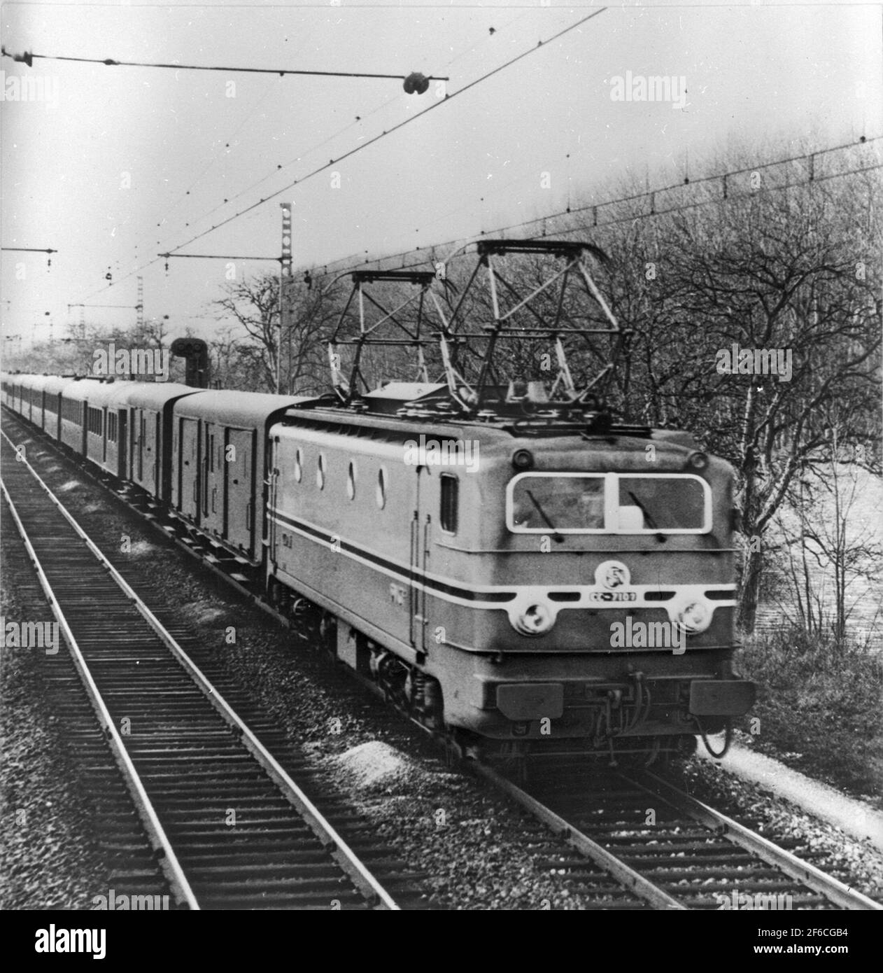 SNCF CC 7107 under record drive Stock Photo - Alamy